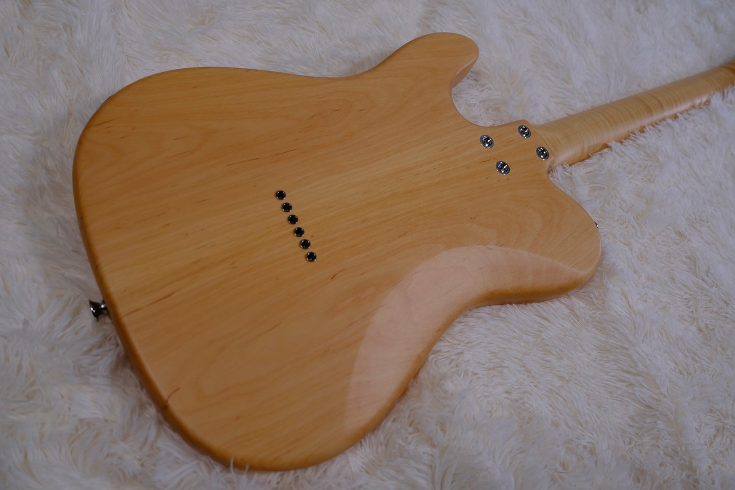 Mensinger Maverick - Natural – Sarg's Guitars